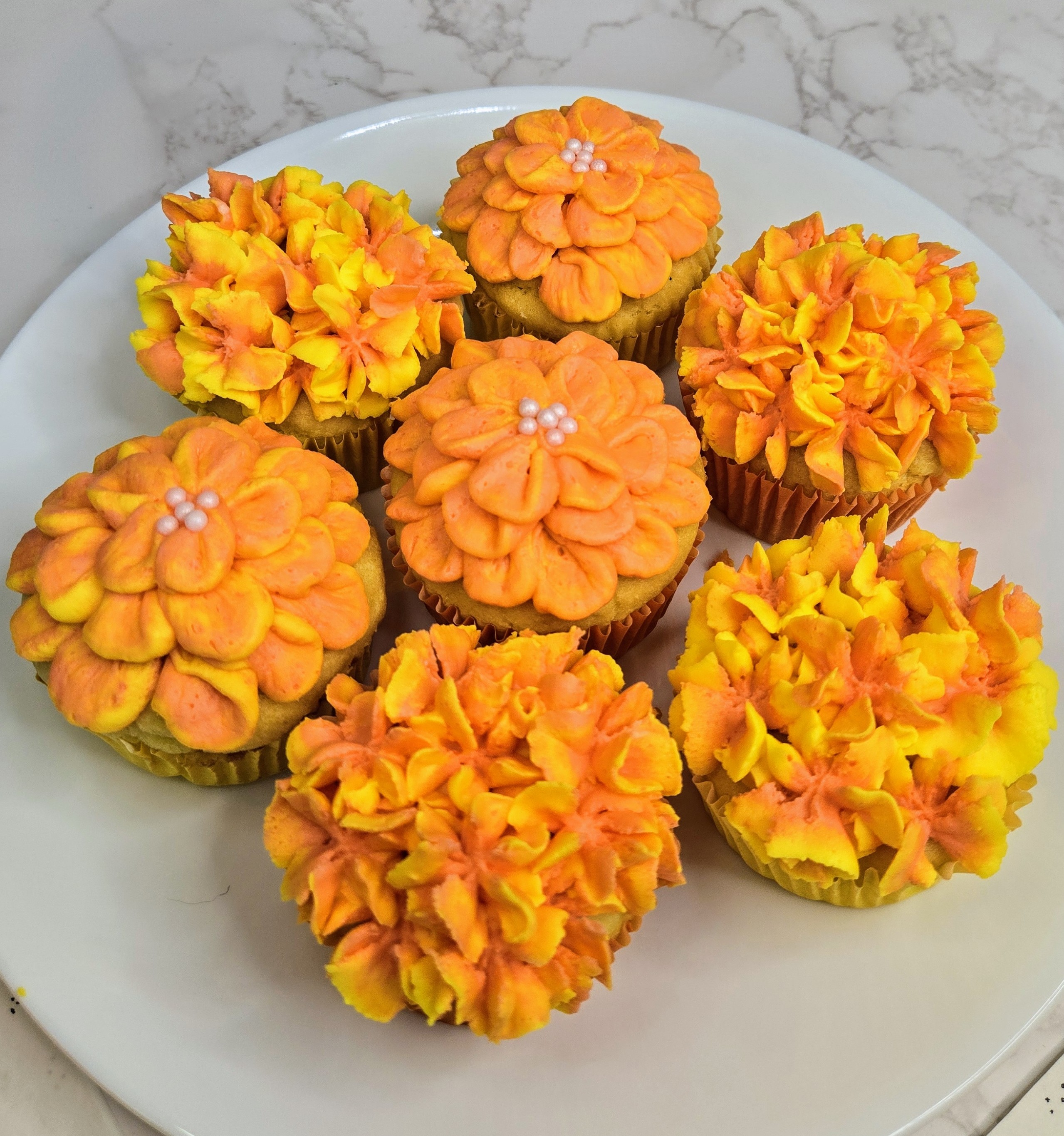 Mimosa Cupcakes with Floral Piping Tutorials – Kate Bakes Cakes