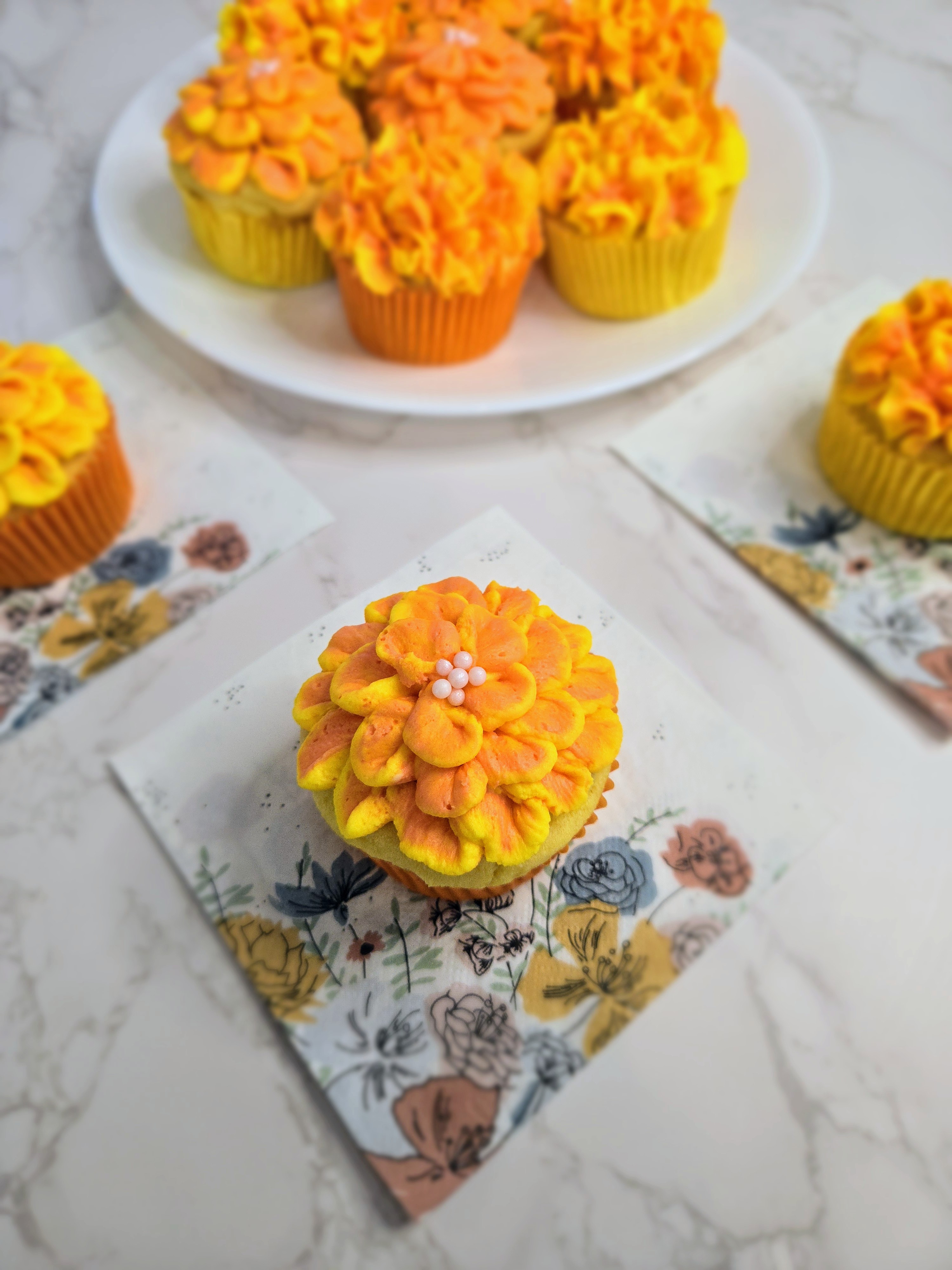 Mimosa Cupcakes with Floral Piping Tutorials – Kate Bakes Cakes